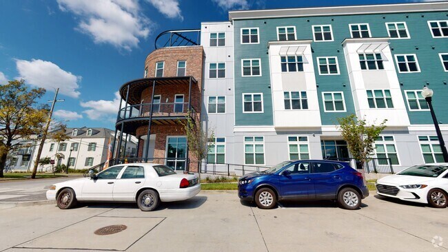 Treme-Lafitte Apartments for Rent with Hardwood Floors - New Orleans ...