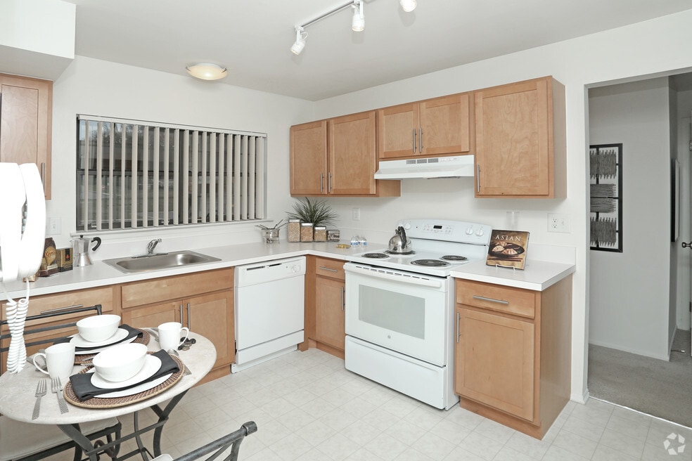 Apartments for Rent with a Swimming Pool Near Strathcona Gardens ...