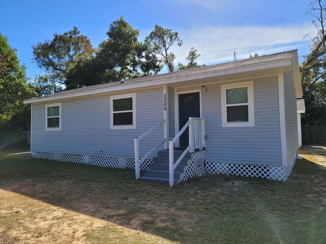 2209 W Yonge St Pensacola, FL 32505 - Alquileres en Pensacola, FL ...