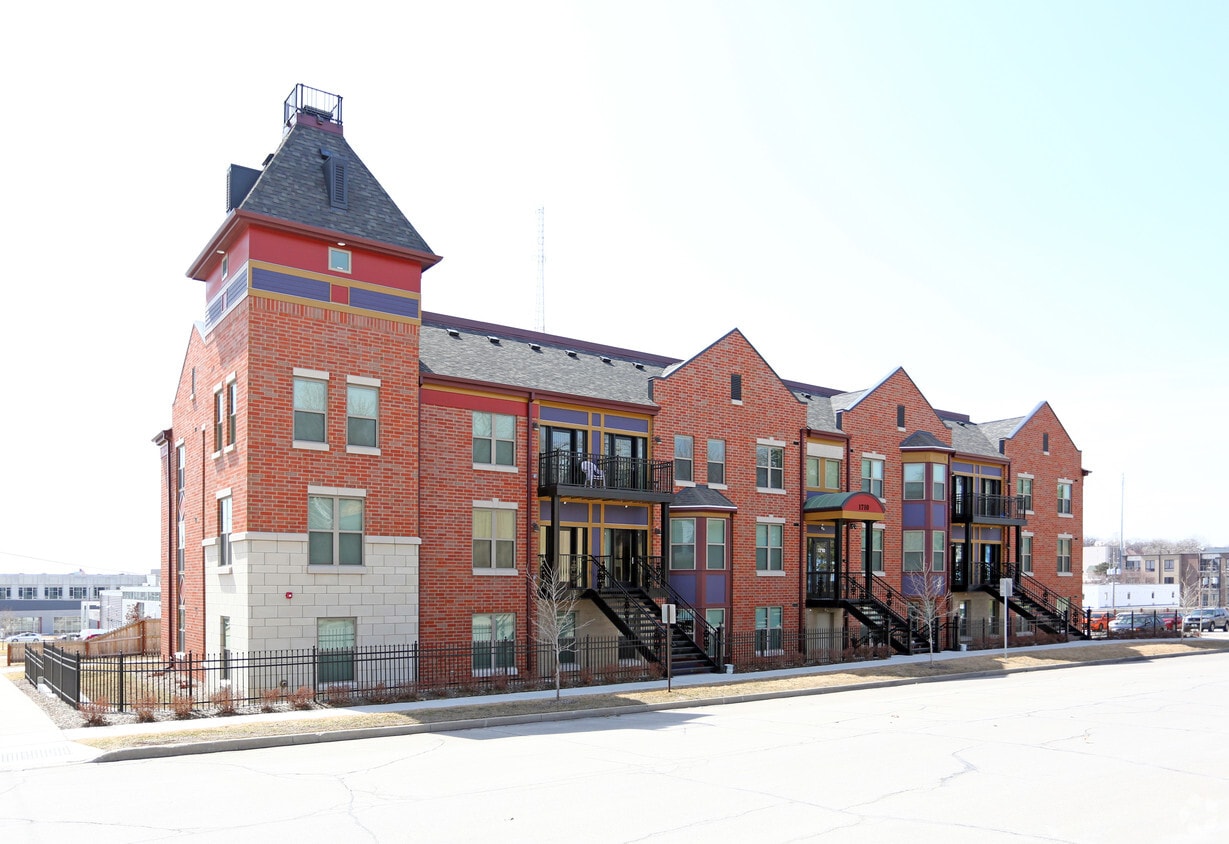 High Street Brickstone - 1710 High St Des Moines, IA 50309 | Apartments.com