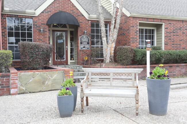 Breton Mill Apartments - Houston, TX | Apartments.com