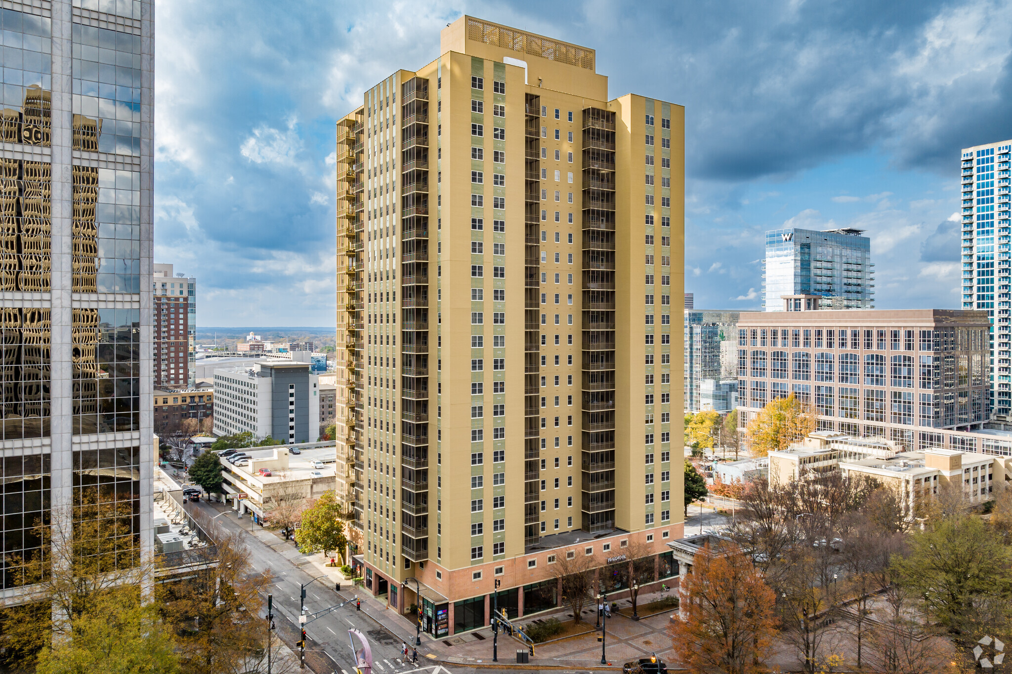Peachtree Towers Condominiums - 300 Peachtree St Ne Atlanta, GA 30308 ...