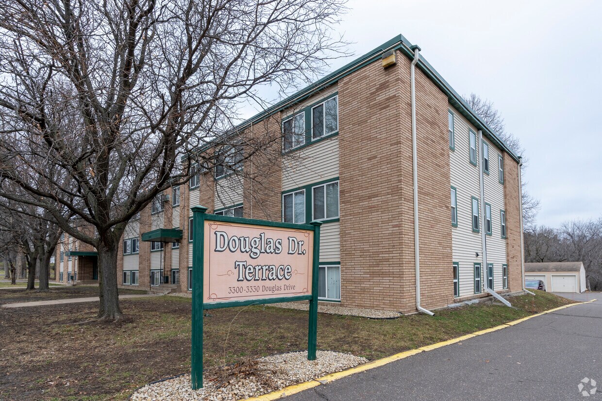 Douglas Drive Terrace - 3300-3330 Douglas Dr N Crystal, MN 55422 ...