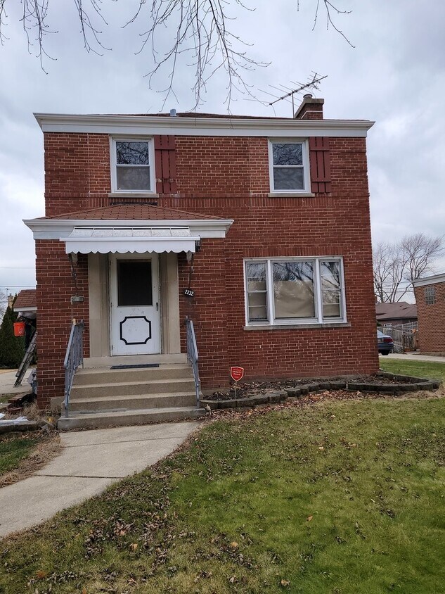 2232 S 6th Ave, North Riverside, IL 60546 - House Rental in North ...