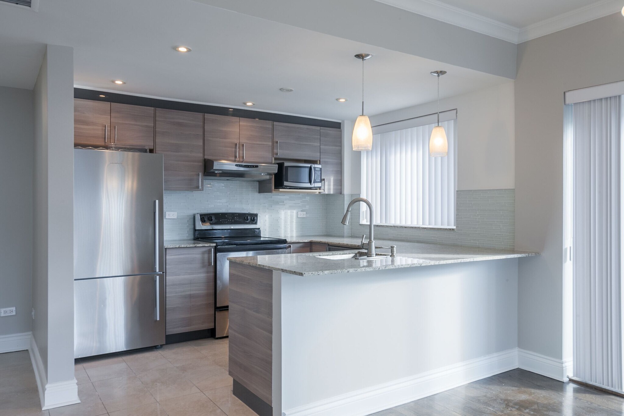 3435 Rue Drummond Unité 0012B, Montréal, QC H3G 1X8 - Appartement à ...