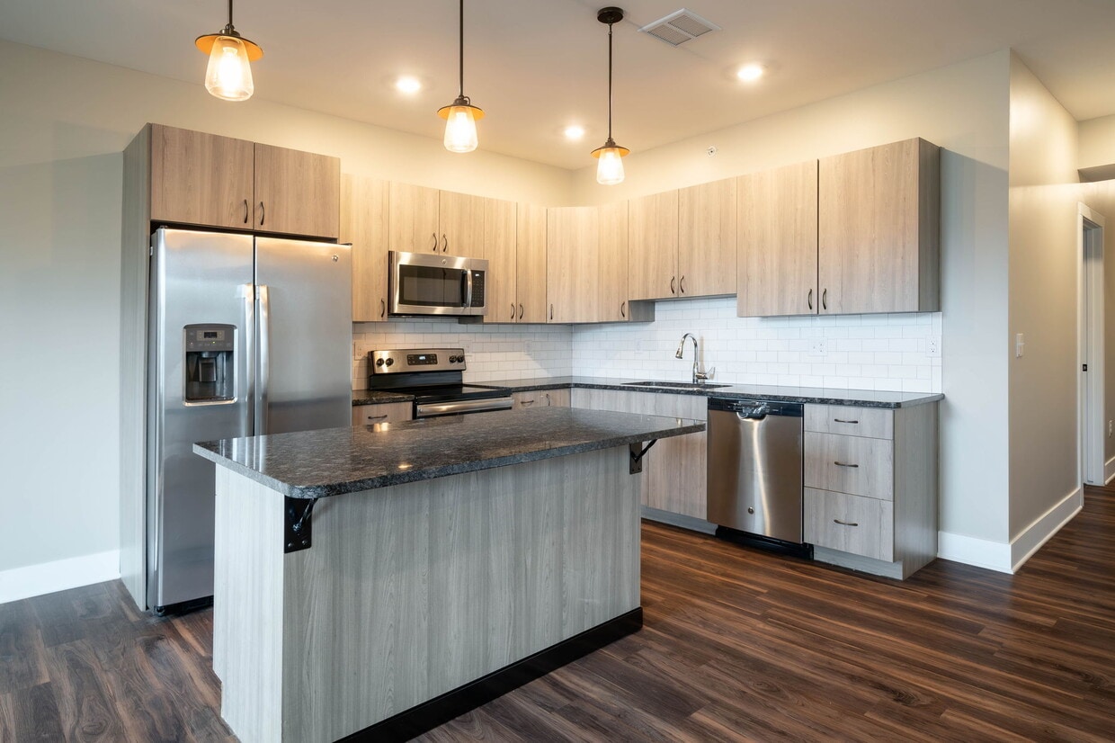 Trowbridge Flats - 221 Trowbridge St Ne Grand Rapids, MI 49503 ...