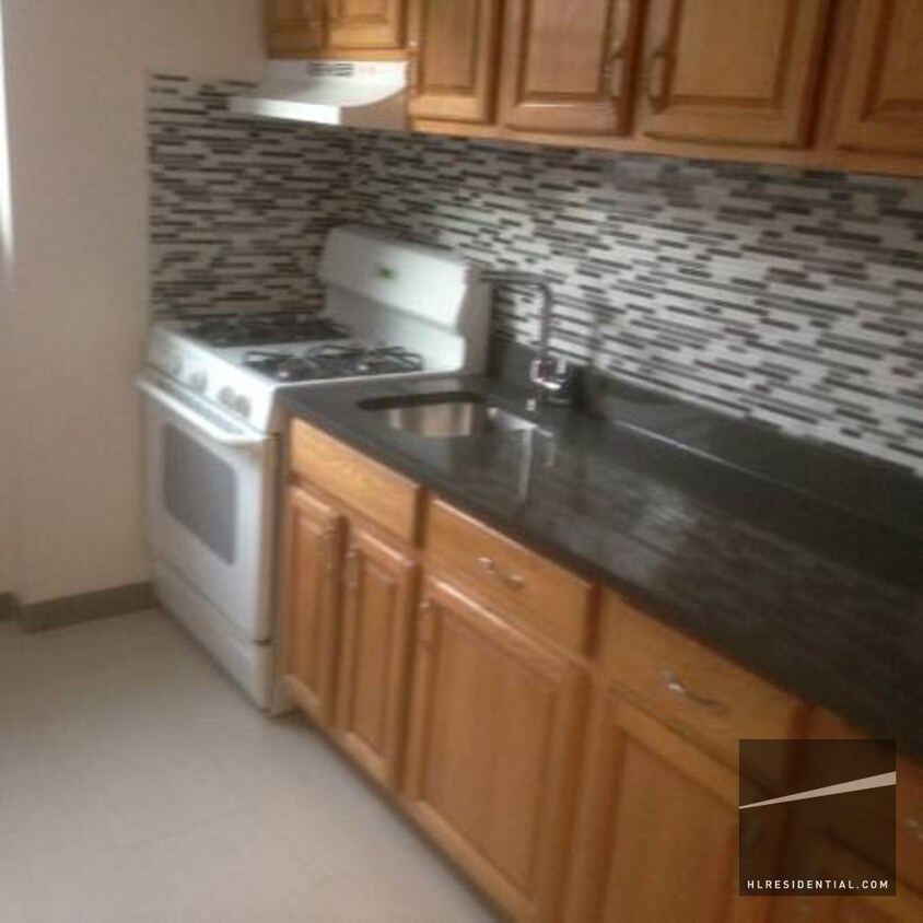 227 E 207th St, Bronx, NY 10467 - 227 E 207th St Bronx, NY 10467 ...