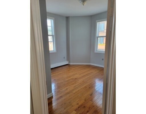28 2nd St Unit 3, Chelsea, MA 02150 - Room for Rent in Chelsea, MA ...