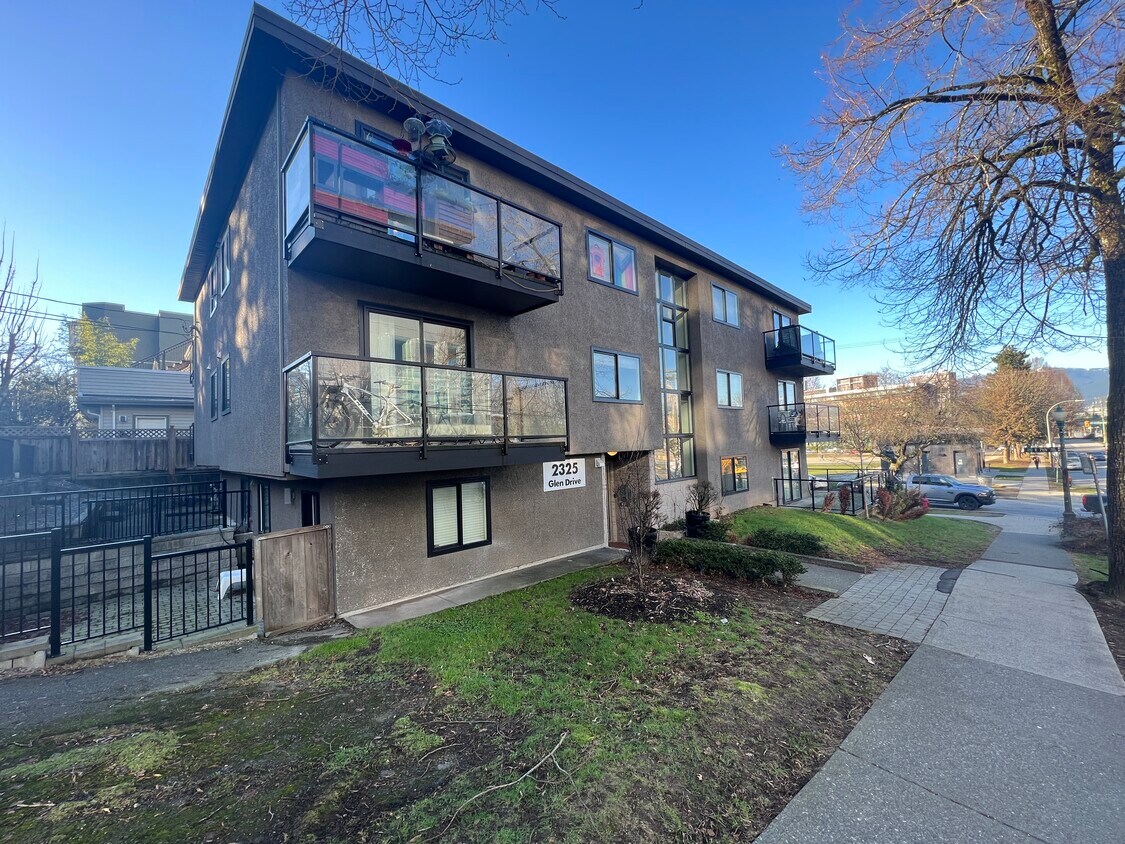 2325 Glen Dr, Vancouver, BC V5T 4B3 - House for Rent in Vancouver, BC | Apartments.com