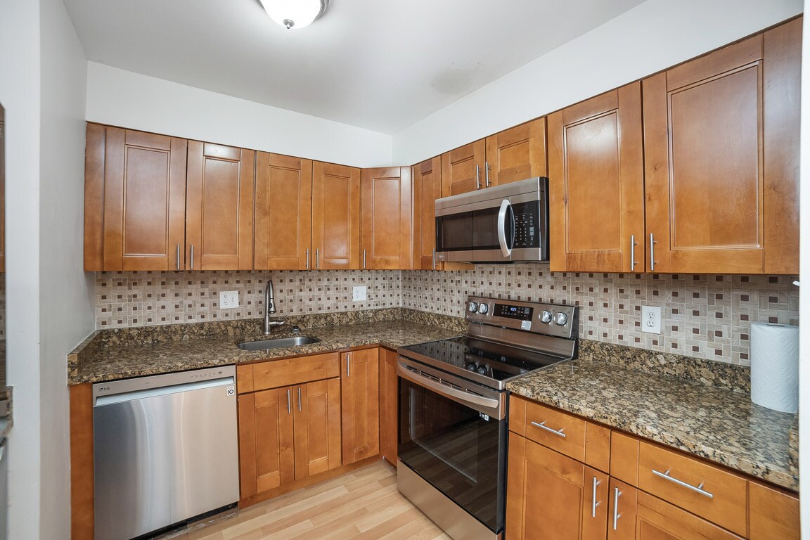 6145 Edsall Rd Unit M, Alexandria, VA 22304 - Condo for Rent in ...