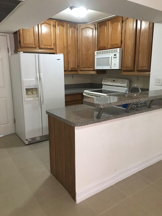 2158 W 60th St Hialeah, FL 33016 - Alquileres en Hialeah, FL ...