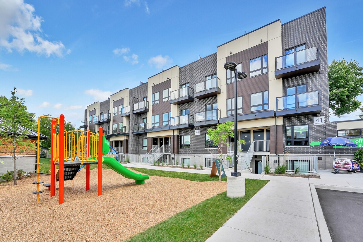 The Towns on Danforth Apartments - 35 Danforth Rd Toronto, ON ...