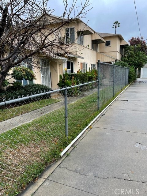 11016 Otsego St, Los Angeles, CA 91601 - Room for Rent in Los Angeles ...