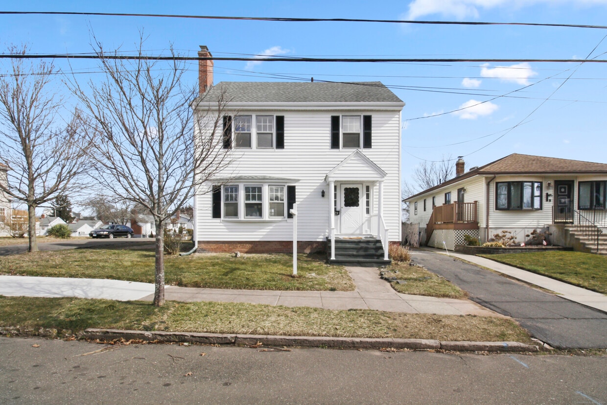 129 Ocean View St, New Haven, CT 06512 - House Rental in New Haven, CT ...