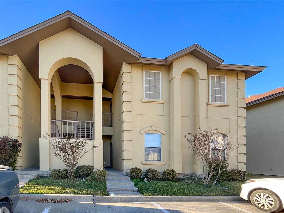 9804 Cantera Ct Unit 15, Laredo, TX 78045 - Condo for Rent in Laredo, TX | Apartments.com