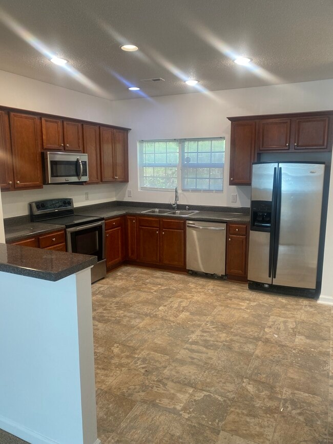 5240 Lincoln Dr, Fairburn, GA 30213 - Townhome Rentals in Fairburn GA ...