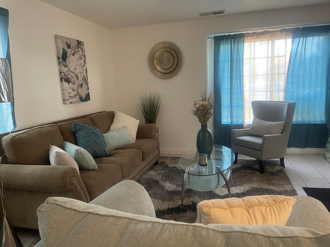 1281 W 33rd St, Long Beach, CA 90810 - House Rental in Long Beach, CA ...