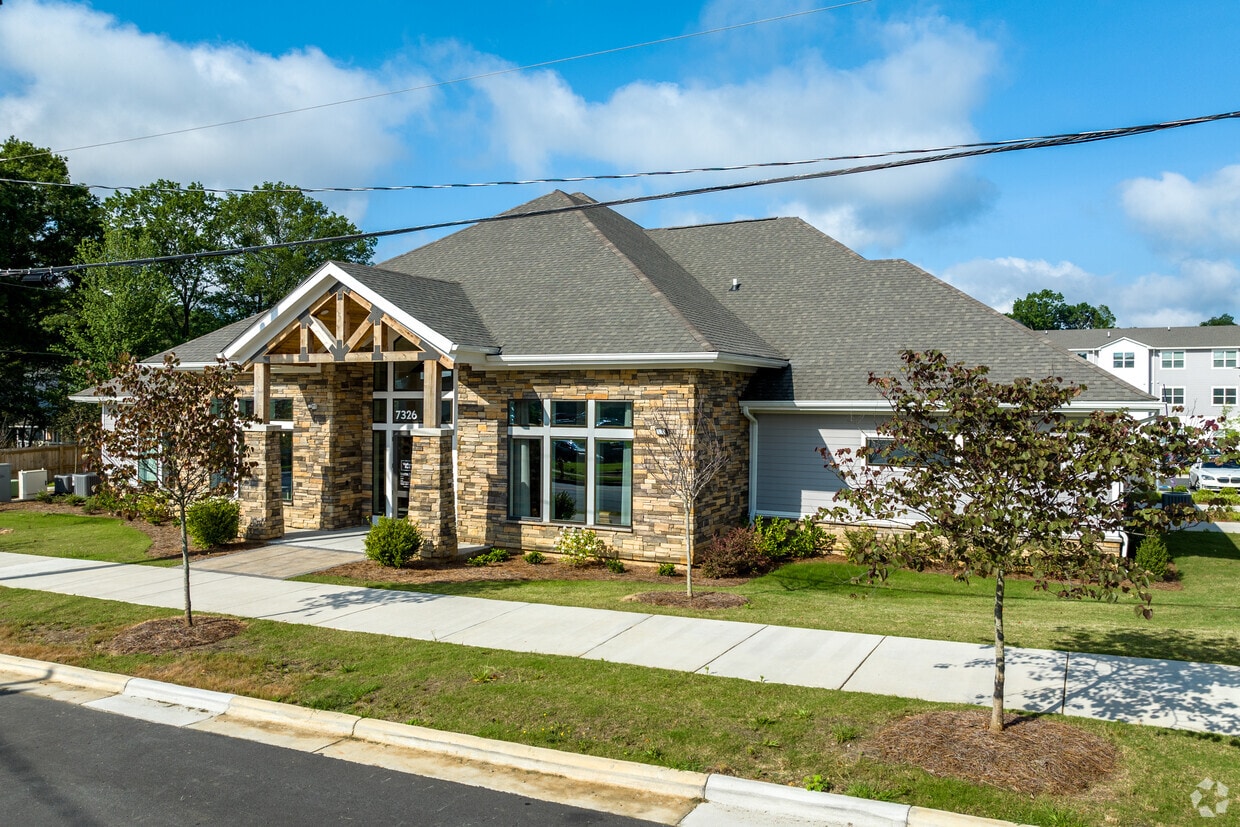 Wallace Park, An Alexan Community - 7326 Wallace Rd Charlotte, NC 28212 ...