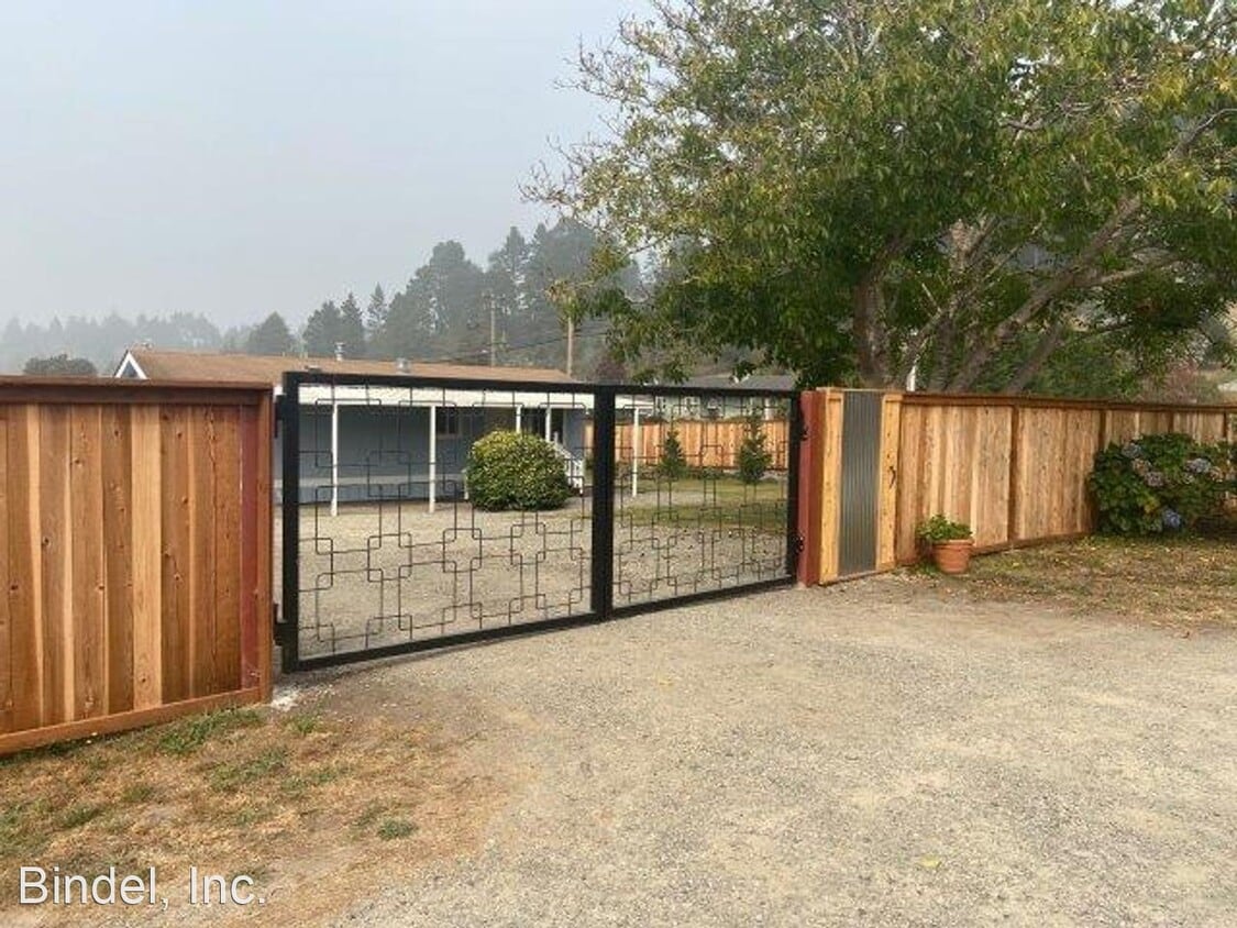 1780 Rohnerville Rd, Fortuna, CA 95540 - House Rental in Fortuna, CA ...