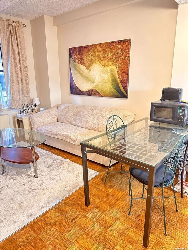 150 W 51st St Unit 1027, New York, NY 10019 - Room for Rent in New York ...