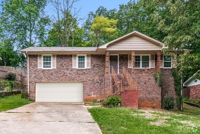 Roebuck Springs Historic District Houses for Rent with a Swimming Pool ...
