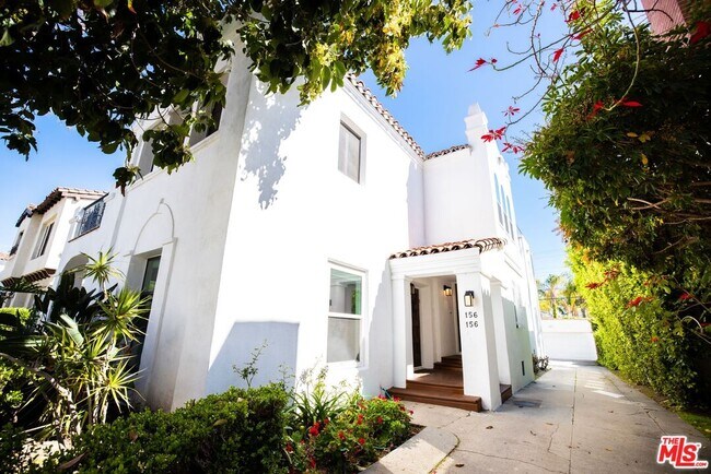 156 N Arnaz Dr Unit 2ND FLOOR, Beverly Hills, CA 90211 - Room for Rent ...