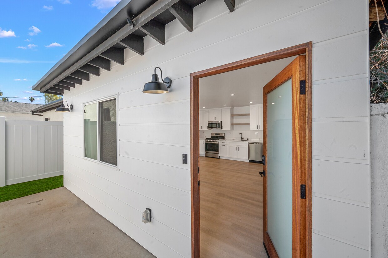 14334 Miranda St, Van Nuys, CA 91401 - House Rental in Van Nuys, CA ...