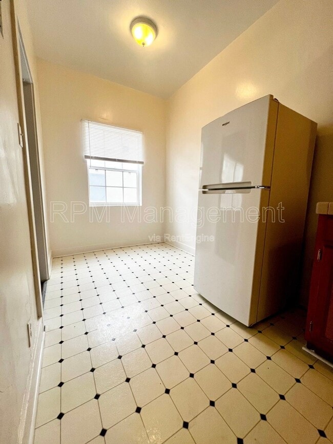 1740 Winona Blvd Unit 107, Los Angeles, CA 90027 - Room for Rent in Los ...
