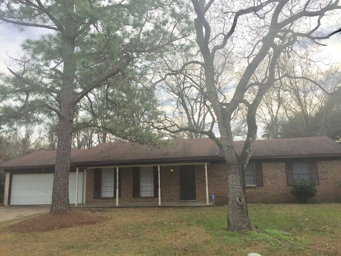 135 Thackery Cir, Jackson, MS 39211 - House Rental in Jackson, MS ...