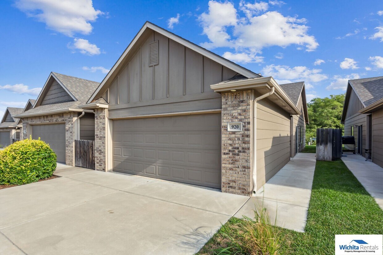 920-922 W Onewood Pl Unit 920 Onewood Place, Andover, KS 67002 - Room ...
