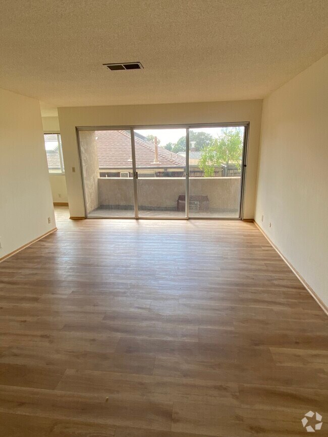 The Jose Domingo Apartments for Rent with Hardwood Floors - Berkeley ...