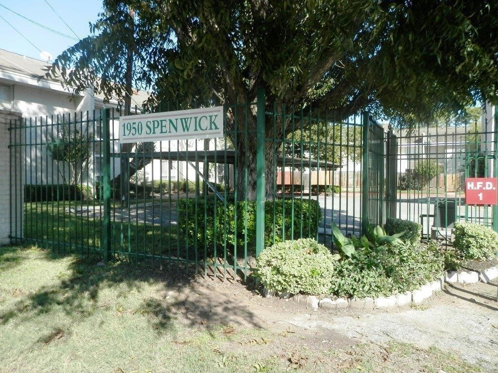 1950 Spenwick Dr Unit 402, Houston, TX 77055 - Condo for Rent in ...