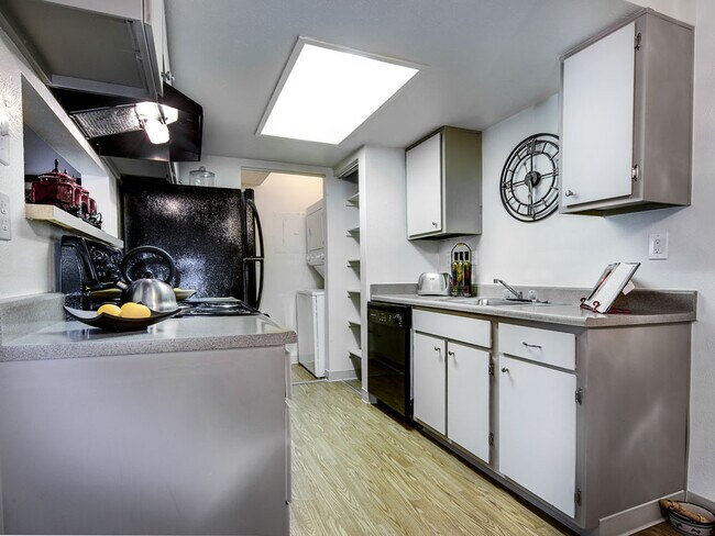 Santana Ridge Apartments - Denver, CO | Apartments.com