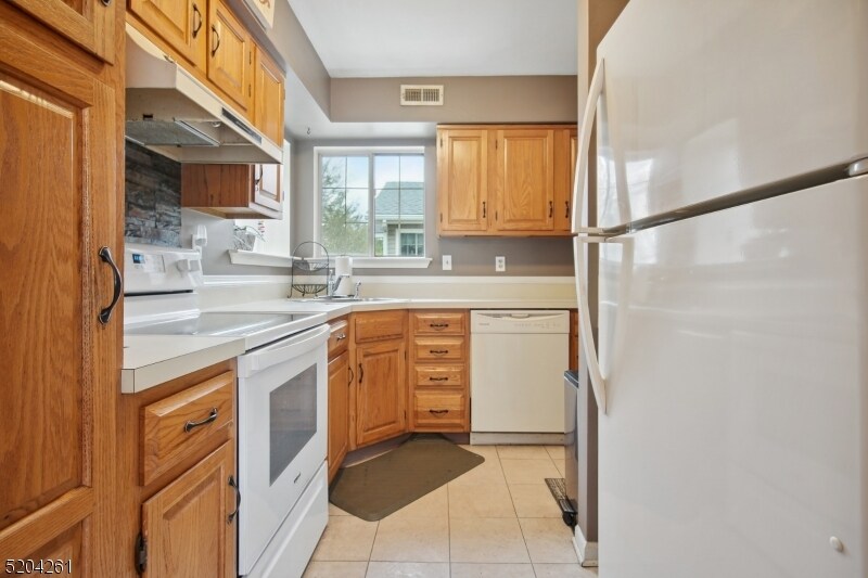 16 Pine Ct, Bedminster, NJ 07921 - House Rental in Bedminster, NJ ...