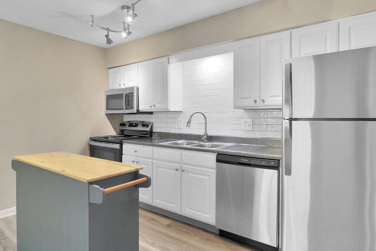 Pheasant Run Apartments - Apartments in Lee's Summit, MO | Apartments.com