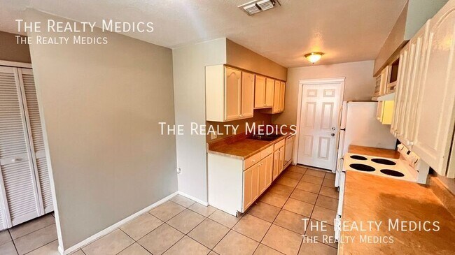 1430 Monroe St, DeLand, FL 32720 | Apartments.com