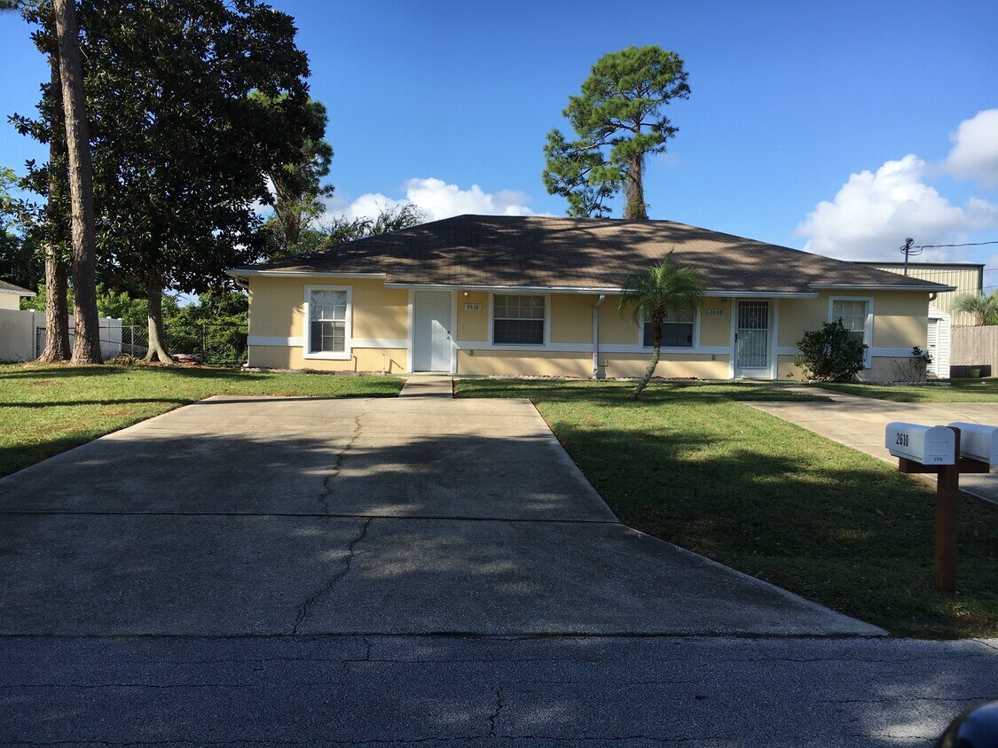 2610 Fern Palm Dr, Edgewater, FL 32141 - Townhome Rentals in Edgewater ...