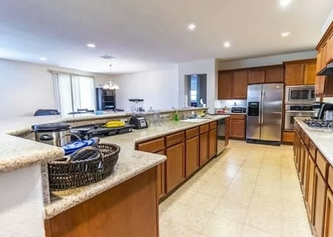 16473 W Nicklaus Dr, Rancho Cascades, CA 91342 - Townhome Rentals in ...