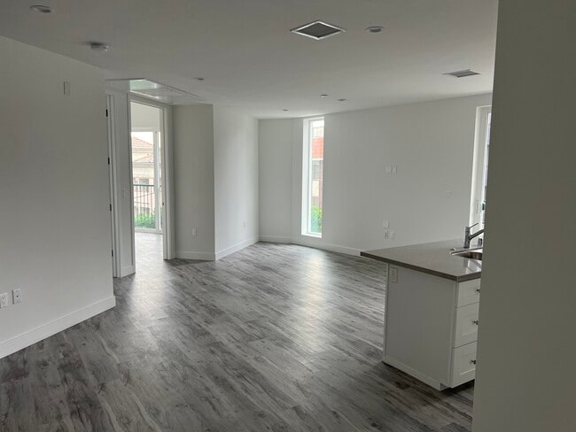 Bunker Heights Apartments Apartments - 849 N Bunker Hill Ave Los ...