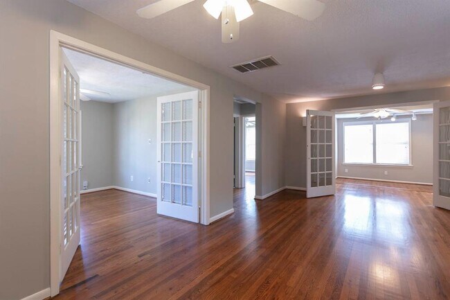 1540 Welch St, Houston, TX 77006 - Room for Rent in Houston, TX | Apartments.com