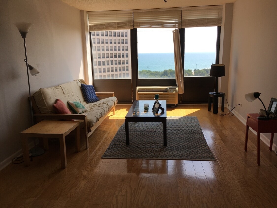 5320 N Sheridan Rd, Chicago, IL 60640 - House Rental in Chicago, IL ...