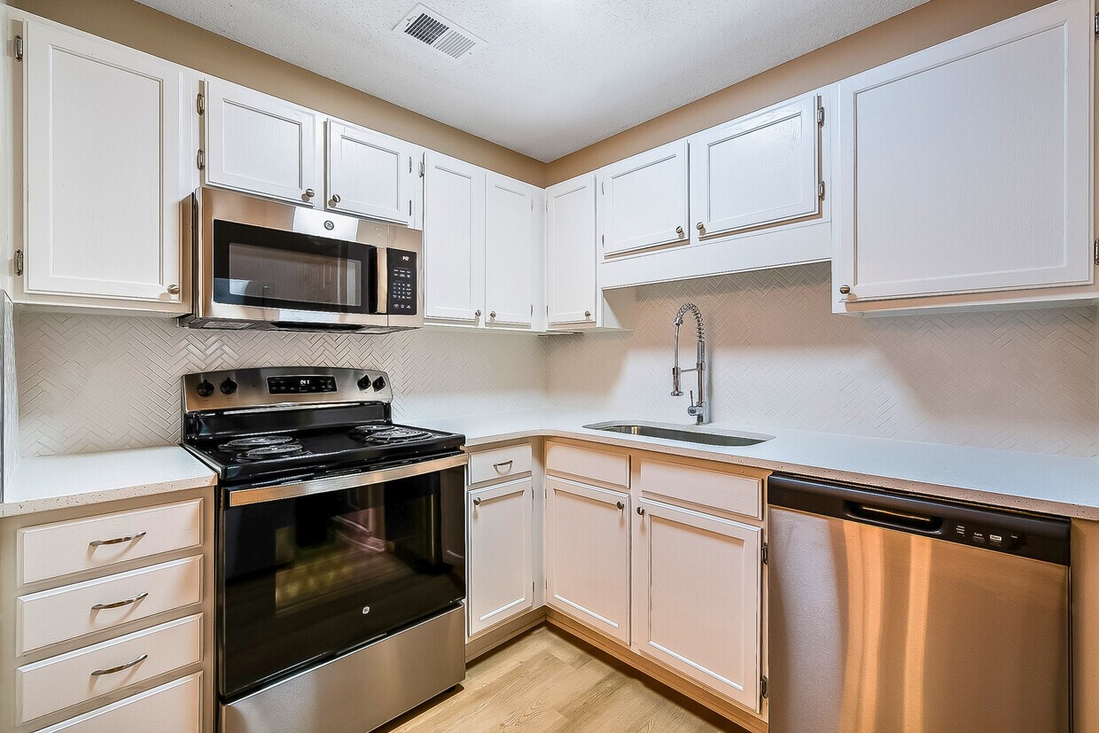 Cardinal Apartments - Apartments in Greensboro, NC | Apartments.com