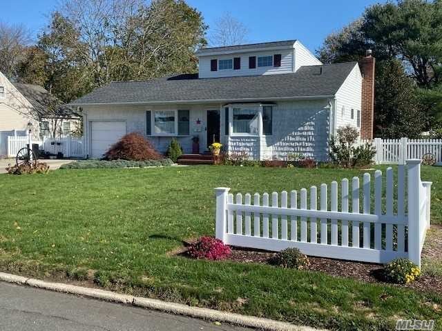 12 Mayfair Terrace, Commack, NY 11725 - House Rental in Commack, NY ...