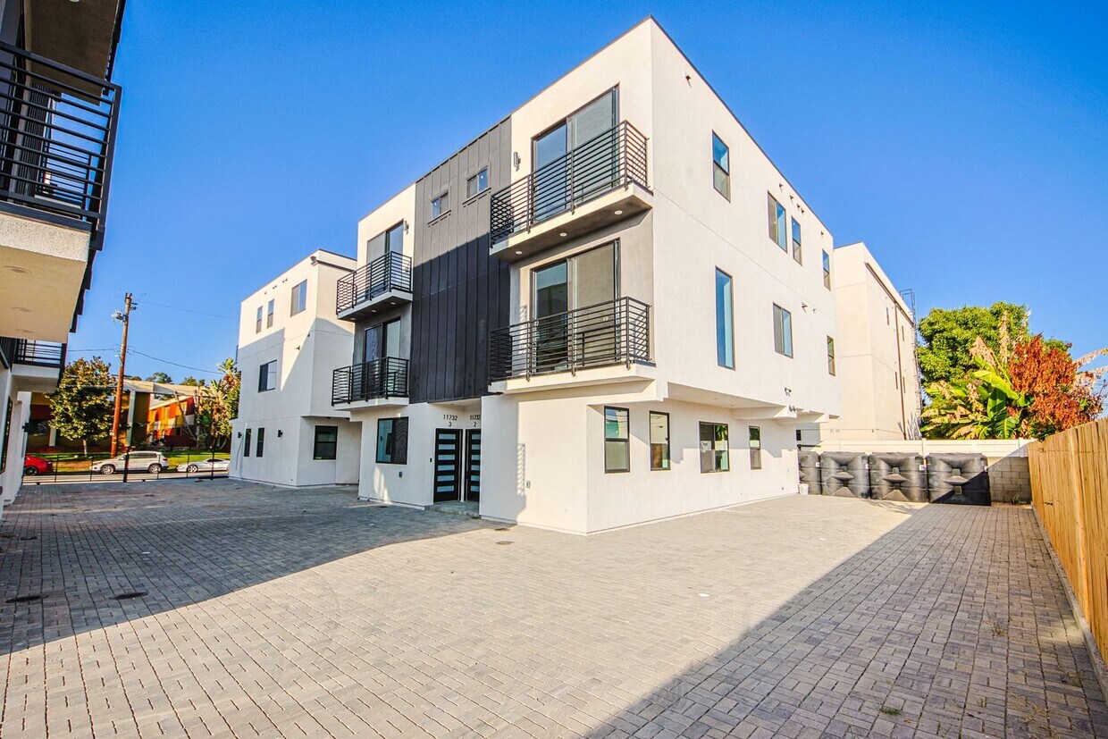 11730 Gilmore St Unit 11732, Los Angeles, CA 91606 - Room for Rent in ...