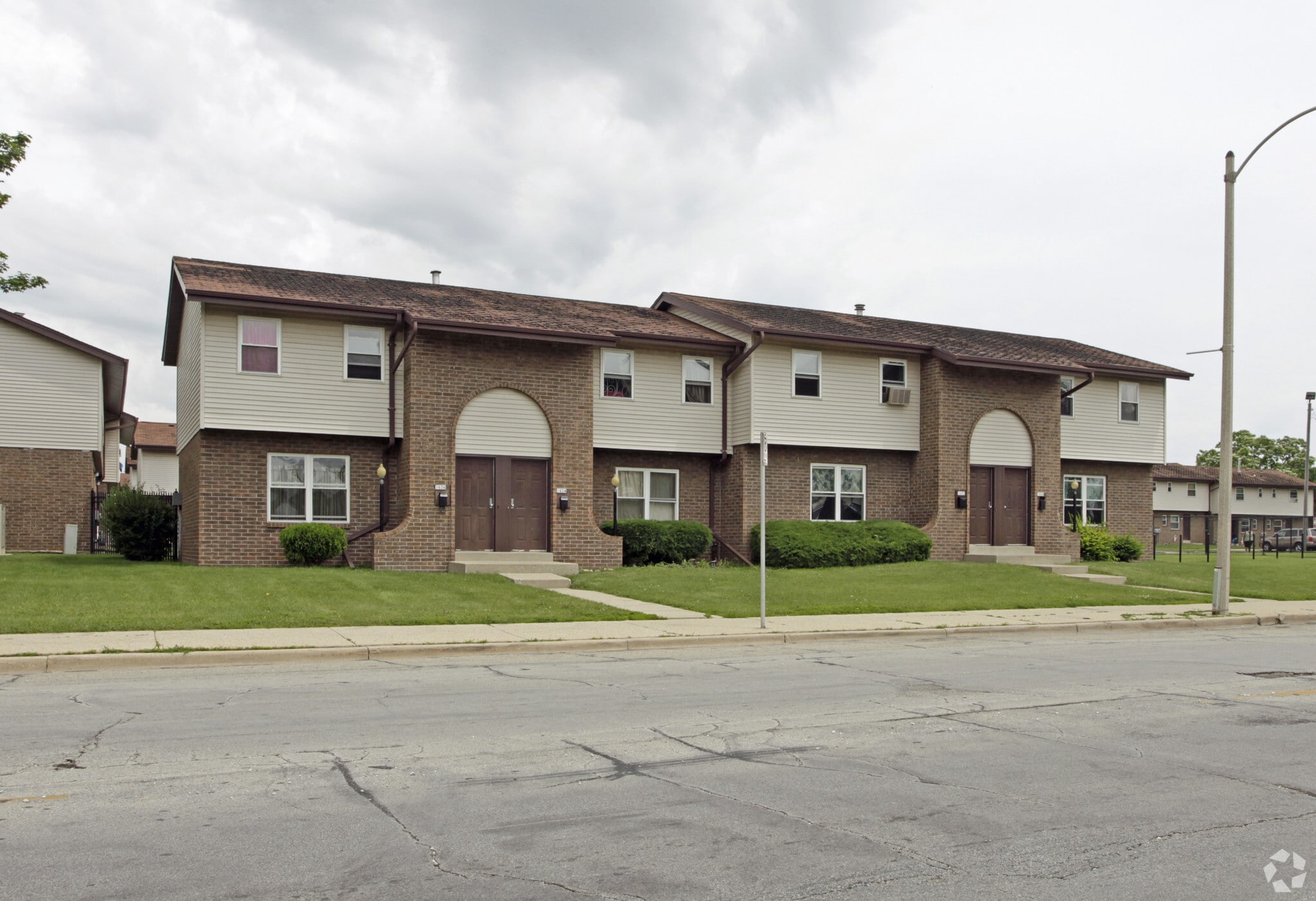 Meadow Village - 1470 N 17th St Milwaukee, WI 53205 | Apartments.com