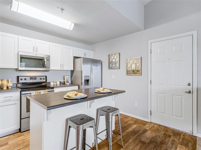 Altamont Summit Apartment Homes - 9701 SE Johnson Creek Blvd Portland ...