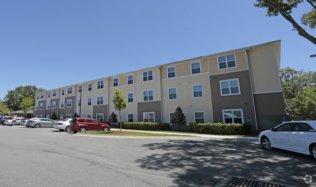 Caroline Oaks Apartments - Jacksonville, FL | Apartments.com