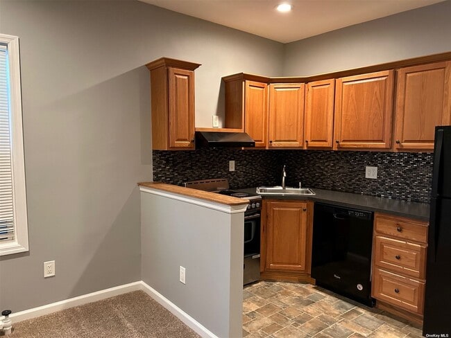 244 Main St, Farmingdale, NY 11735 - House Rental in Farmingdale, NY ...