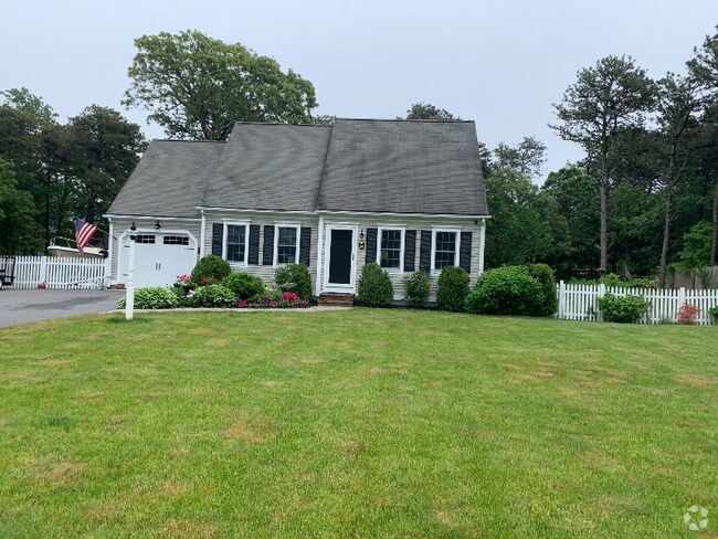 Clipper Village Apartments for Rent with Hardwood Floors - Brewster, MA ...