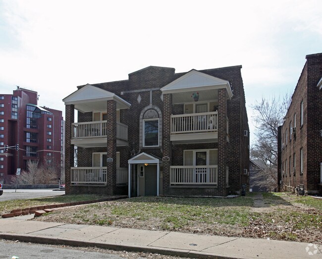 Summit Heights Apartments - Kansas City, MO | Apartments.com